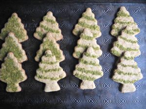 12 Amazing Uses for Pine Needles (Yes, They're Edible!)